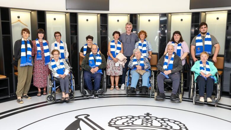 Los participantes en el Taller de Fútbol del centro Aita Menni de Oñati ...